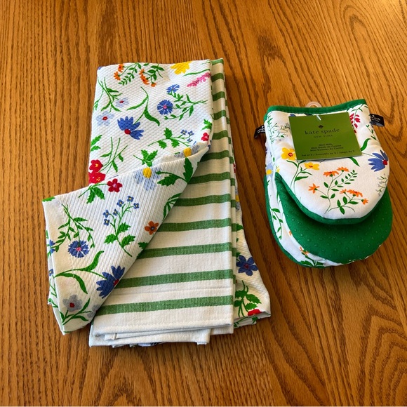 kate spade | Kitchen | Nwt Kate Spade Spring Flowers 3 Kitchen Towels 2 ...
